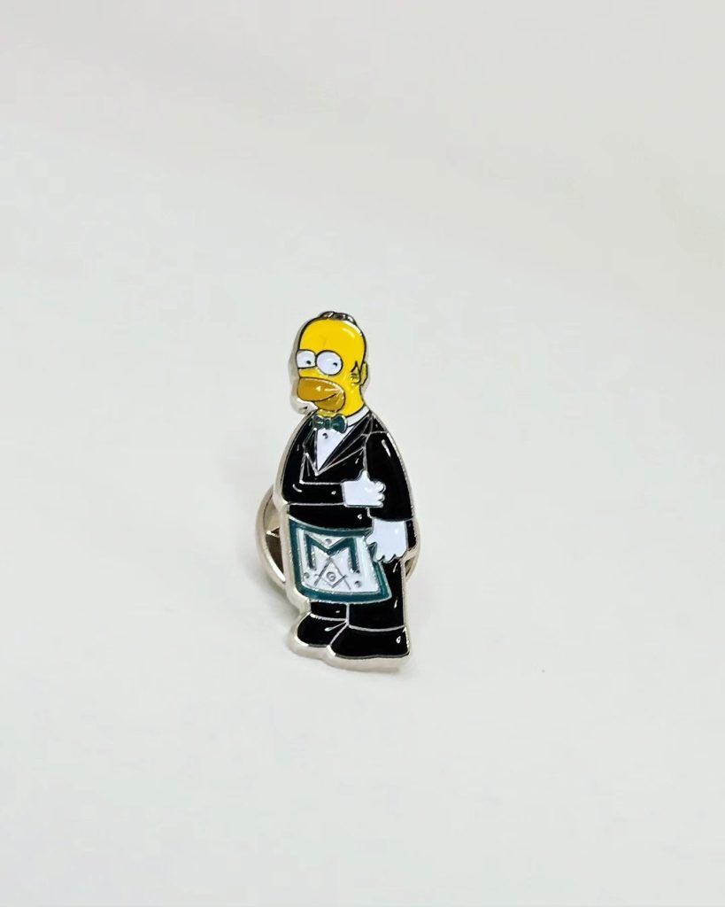 Homer Simpson Mason Σηματάκι Πέτου - Akakia Regalia